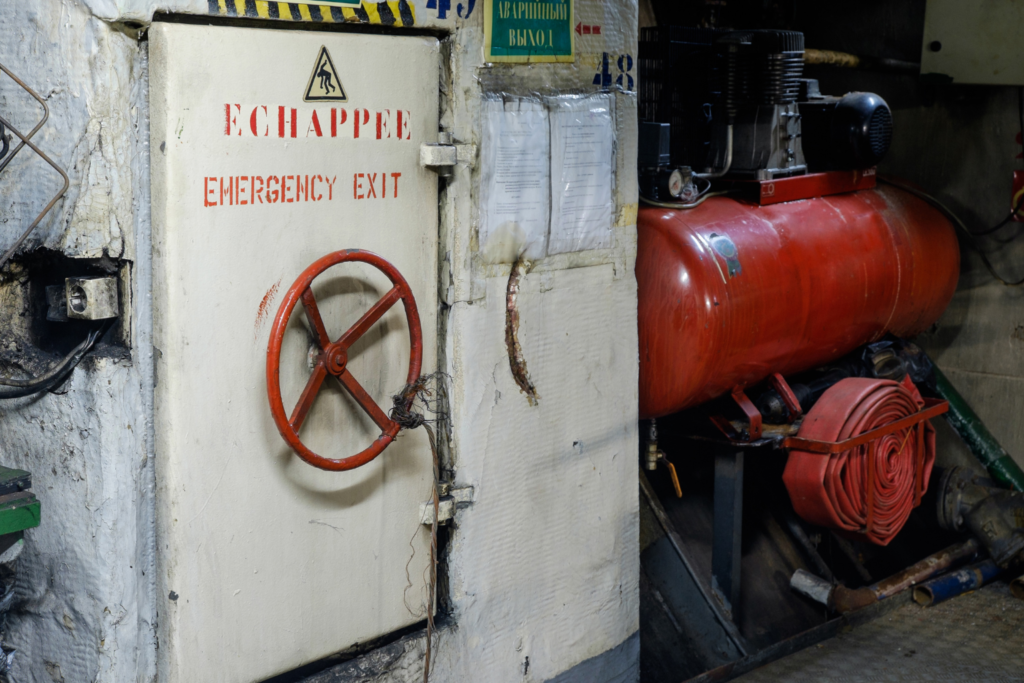 ENCLOSED SPACES ENTRY – QMS Maritime Training Center